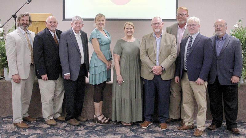 Crossover Ministry celebrates "transitions" at the annual dinner - UpNitro